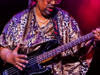 Louis E. Johnson Passes Away at 60: Concert Photography Tribute ...