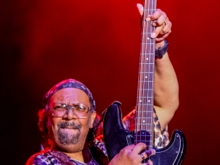 Louis E. Johnson Passes Away at 60: Concert Photography Tribute ...